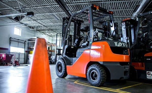 How to Transport a Forklift | Best Practices & Safety Tips - Conger ...