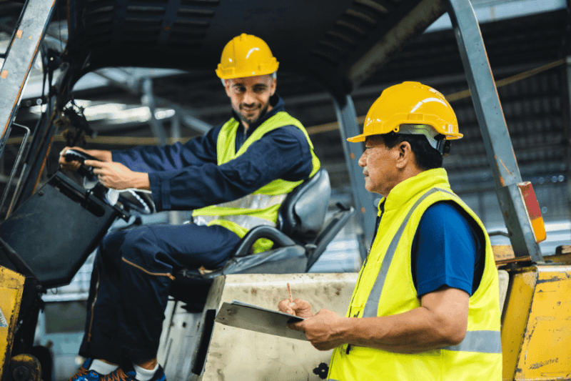 Forklift Operator and Pedestrian Safety Training [The Complete Guide]