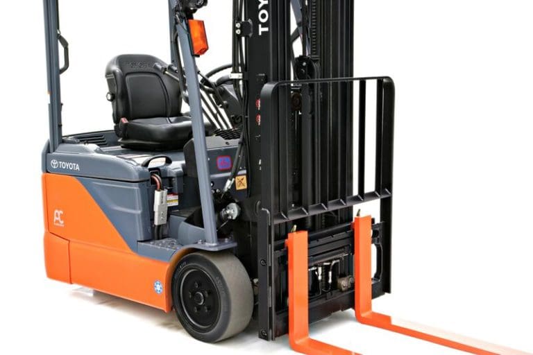 New Toyota 3-Wheel Electric Forklift // 8FBE15-20U