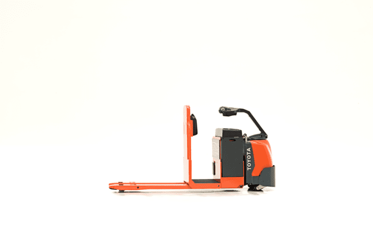 New Toyota Center-Controlled Rider Pallet Jack // 8HBC30-40