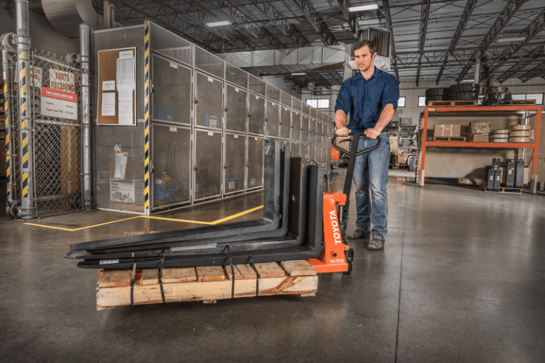 New Toyota Hand Pallet Jack // HPT28U