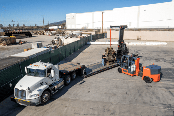 Toyota High-Capacity Adjustable Wheelbase Forklift // THDA
