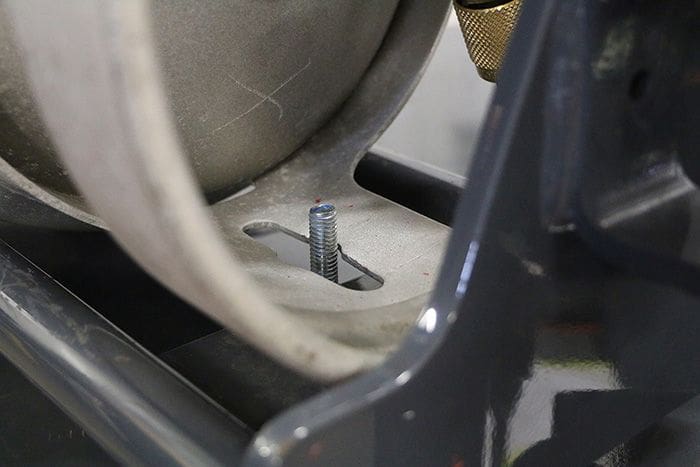 How to Safely Change a Propane Tank on a Forklift [Step by Step Guide]