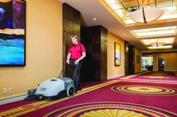 Advance Terra 28B Sweeper | 28-Inch Cleaning Width