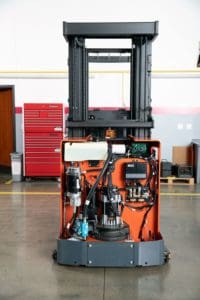 What Are Order Pickers? [Definition, Types, Pros/Cons, Uses] - Conger ...