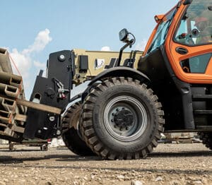 JLG 2733 High Capacity Telehandler | 26,600 lbs. Capacity